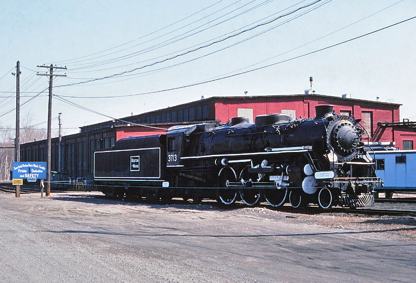 Boston & Maine @ East Deerfield, Ma.: The NERAIL New England Railroad Photo Archive