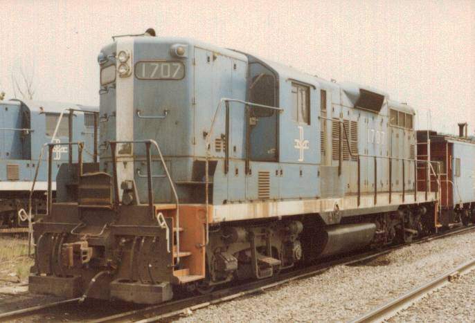 B&M GP9 1707: The NERAIL New England Railroad Photo Archive