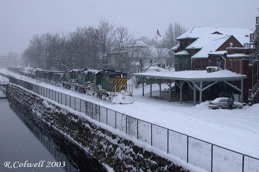 NHN 1759 passing the old Somersworth Depot.: The NERAIL New England Railroad Photo Archive