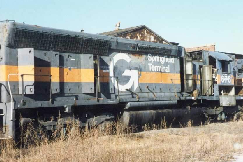 Springfield Terminal SD-45 676 also awaits the torch: The NERAIL New England Railroad Photo Archive