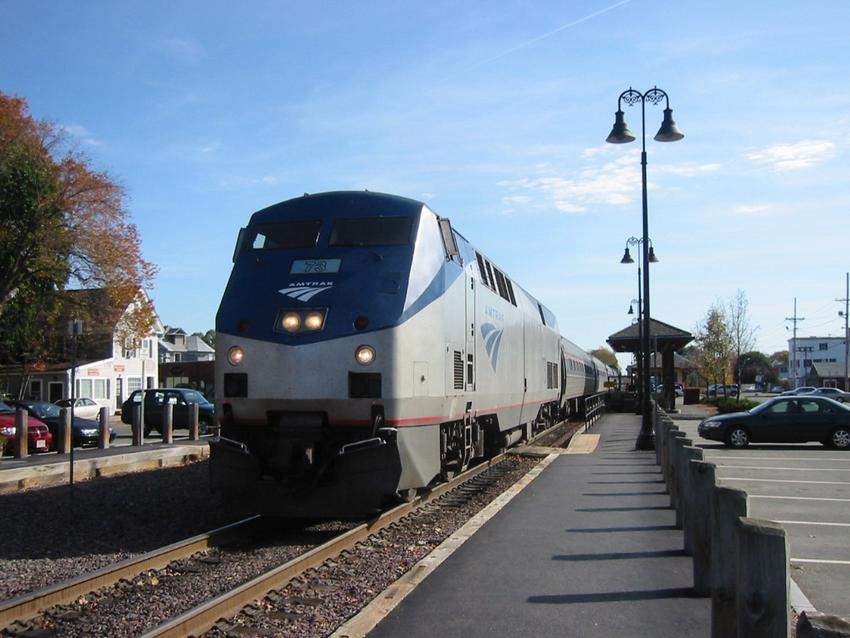 Amtrak #73 leads Downeaster train #683 at Reading: The NERAIL New England Railroad Photo Archive