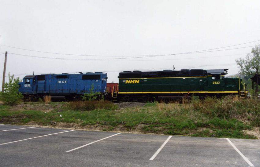 NHN 3823 and sister HLCX 3825 waiting for DOBO crew: The NERAIL New England Railroad Photo Archive