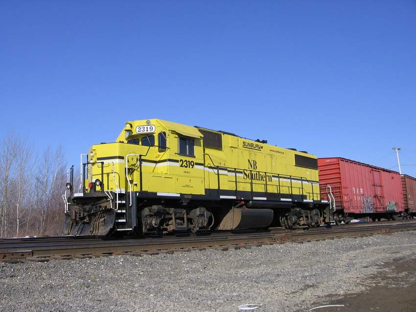 NBSR 2319 switching at LMS in hermon, ME: The NERAIL New England Railroad Photo Archive