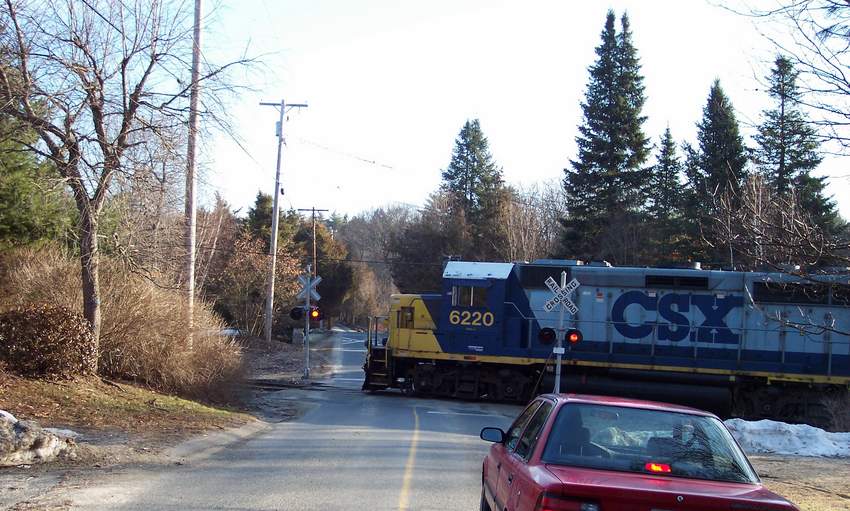 CSX 6220 leads B725 across Snow Rd. in Sherborn: The NERAIL New England Railroad Photo Archive
