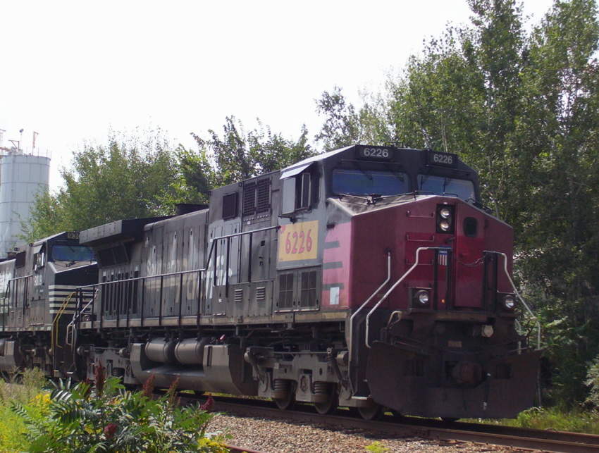 UP/SP-6226 at Bow, NH: The NERAIL New England Railroad Photo Archive