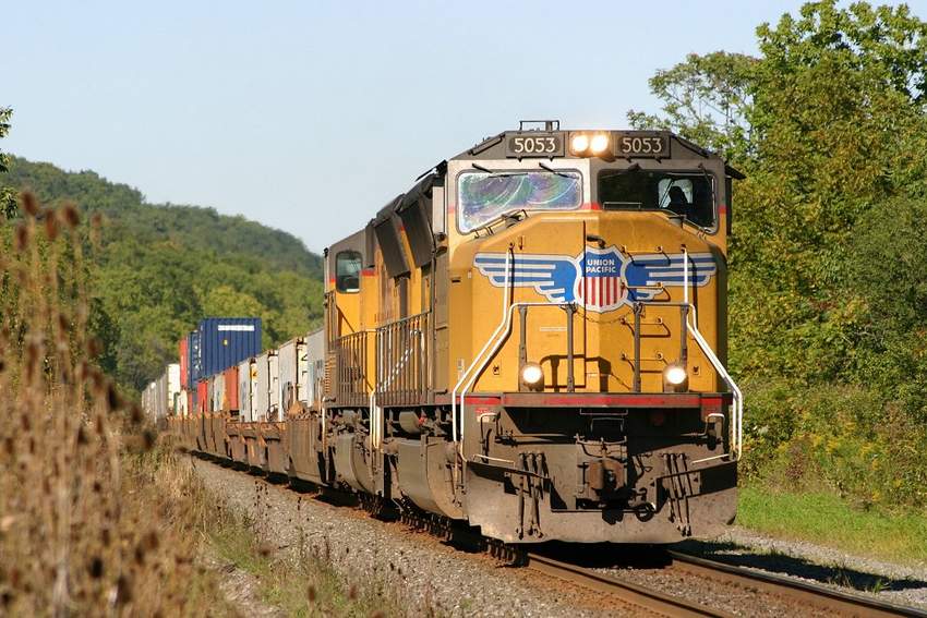 UP 5053 on Q118: The NERAIL New England Railroad Photo Archive