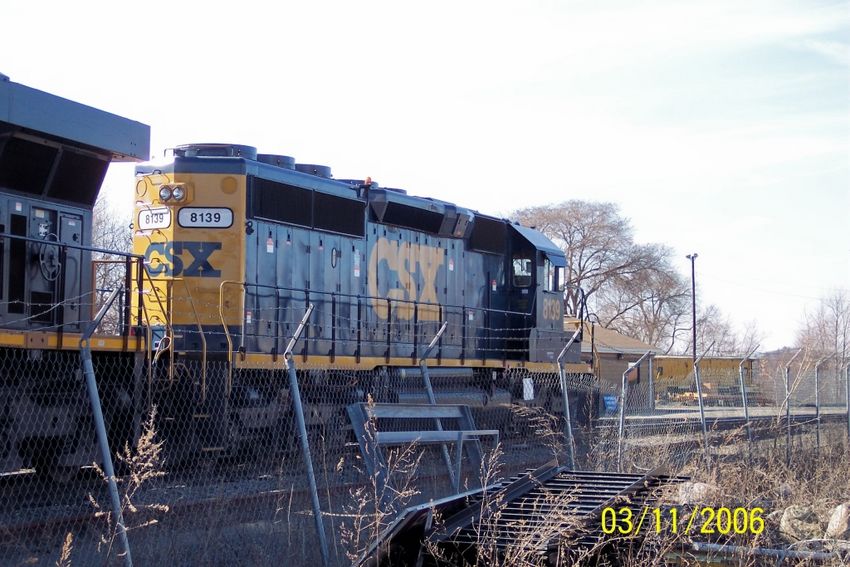 Back shot of CSX SD40-2 8139 in Framingham.: The NERAIL New England Railroad Photo Archive