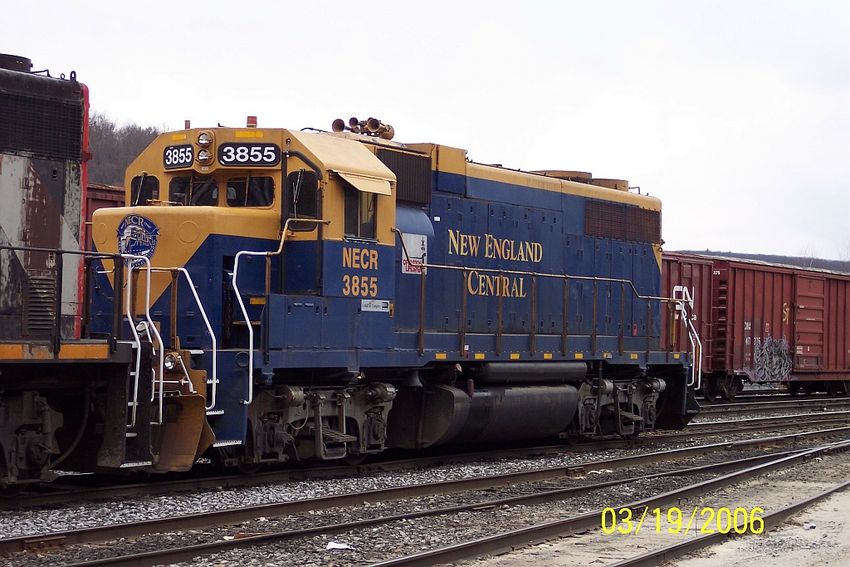 Front shot of NECR 3855 in Palmer.: The NERAIL New England Railroad Photo Archive