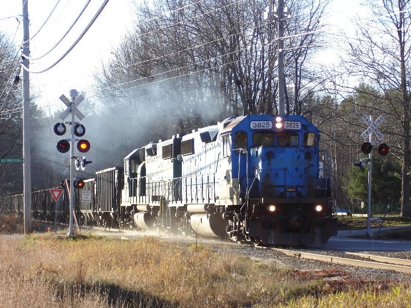 3825 at Hayes: The NERAIL New England Railroad Photo Archive