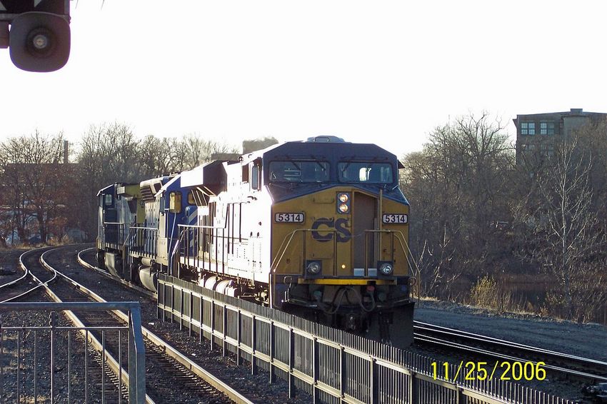 Closer shot of CSX ES44DC 5314 with CEFX 3150 and CSX 7912.: The NERAIL New England Railroad ...