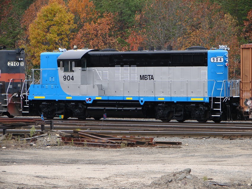 MBTA 904 fresh out of Waterville shops: The NERAIL New England Railroad Photo Archive