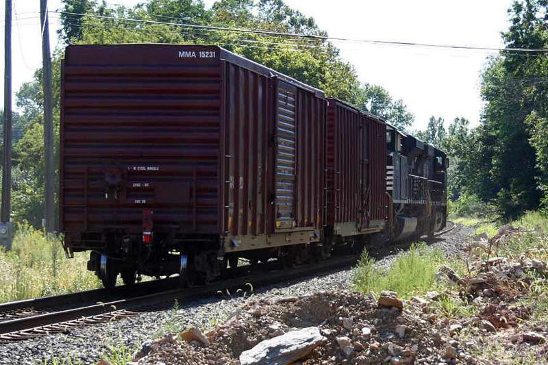 NS train 17G with 2 box cars.: The NERAIL New England Railroad Photo Archive