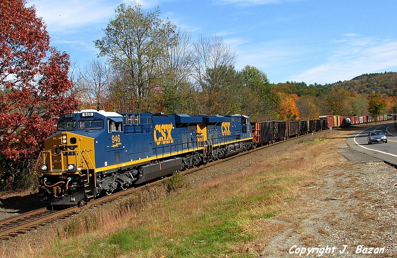 CSX Q425 at Huntington, MA: The NERAIL New England Railroad Photo Archive