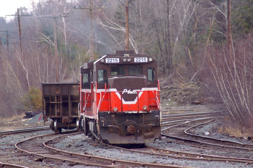 P&W in Gardner MA 4/8/09: The NERAIL New England Railroad Photo Archive