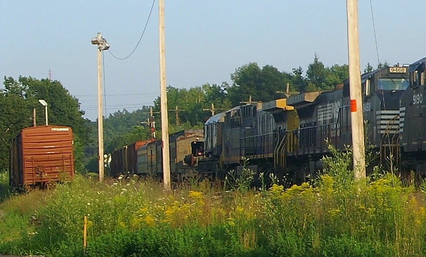 Pan Am wreck train in Gardner MA: The NERAIL New England Railroad Photo Archive