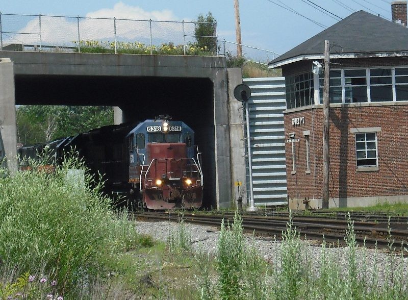 HLCX#6318 stops with NMED at the PT Tower: The NERAIL New England Railroad Photo Archive