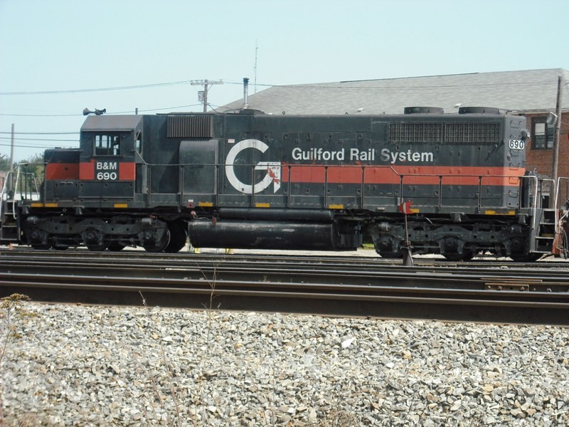 B&M#690 SD39 tied down power @ rigby all day 2009_0905: The NERAIL New England Railroad Photo ...