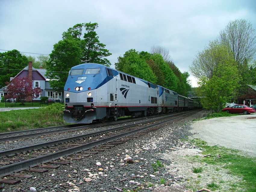 amtrak p448 eastbound at hinsdale ma: The NERAIL New England Railroad Photo Archive