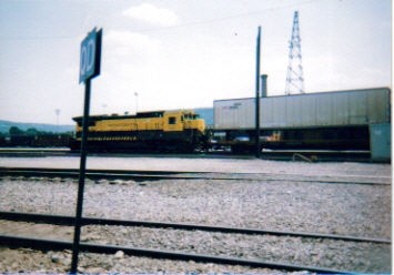 nys&w b40-8#4006 now p&w #4003 at binghamton ny: The NERAIL New England Railroad Photo Archive