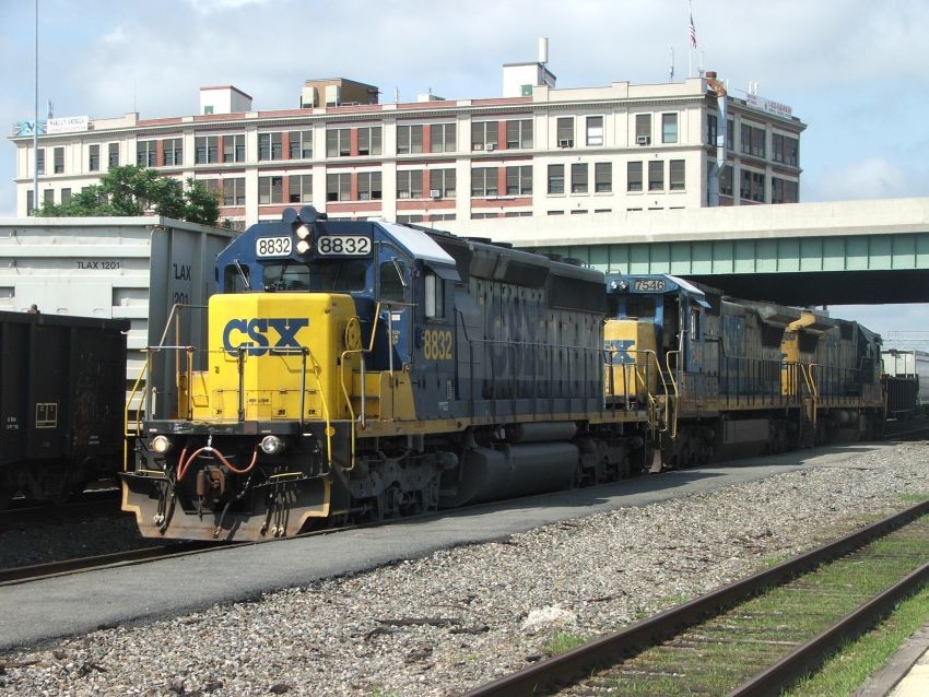 CSX 8832: The NERAIL New England Railroad Photo Archive