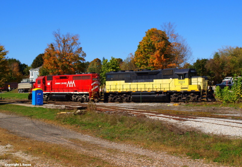 LLPX 3003 @ North Bennington, VT: The NERAIL New England Railroad Photo Archive
