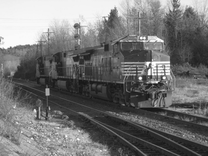AYMO power switching Gardner yard: The NERAIL New England Railroad Photo Archive