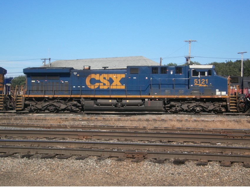 CSX 5121: The NERAIL New England Railroad Photo Archive