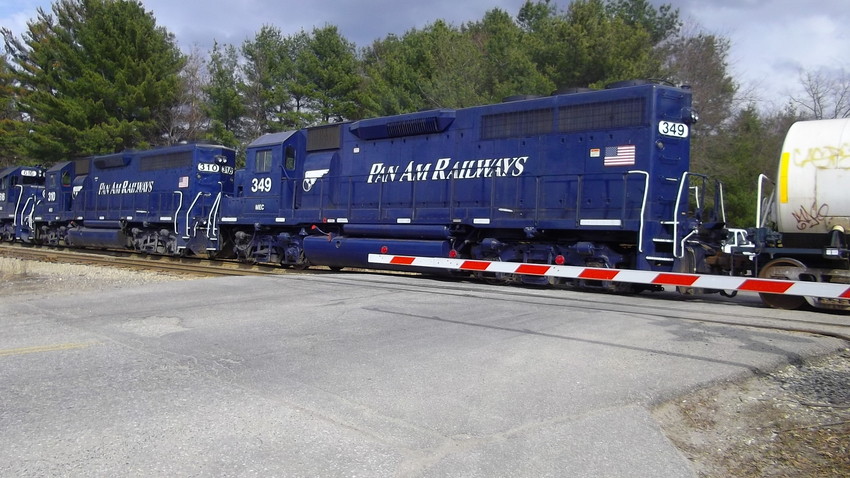 MEC 349 on POSJ: The NERAIL New England Railroad Photo Archive