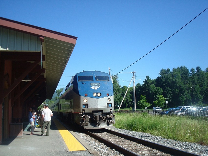 Amtrak 55 arrives into Waterbury: The NERAIL New England Railroad Photo Archive