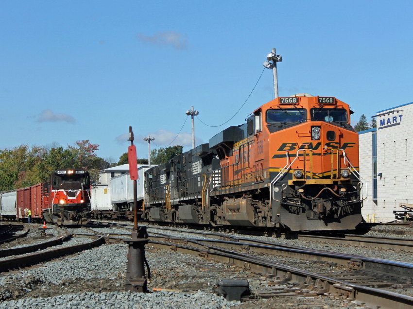BNSF/NS/P&W @ Gardner, Ma.: The NERAIL New England Railroad Photo Archive