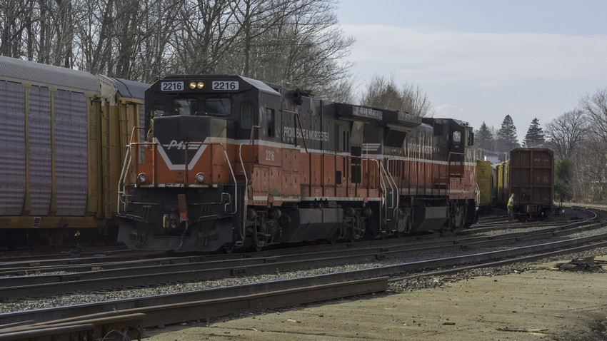 P&W Train GRWO Starting to Assemble Its Train in Gardner, MA: The NERAIL New England Railroad ...