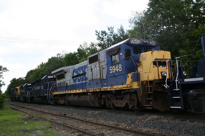 EX CSX, now MEC 5948, a B40-8, arriving Waterville on POWA: The NERAIL New England Railroad ...