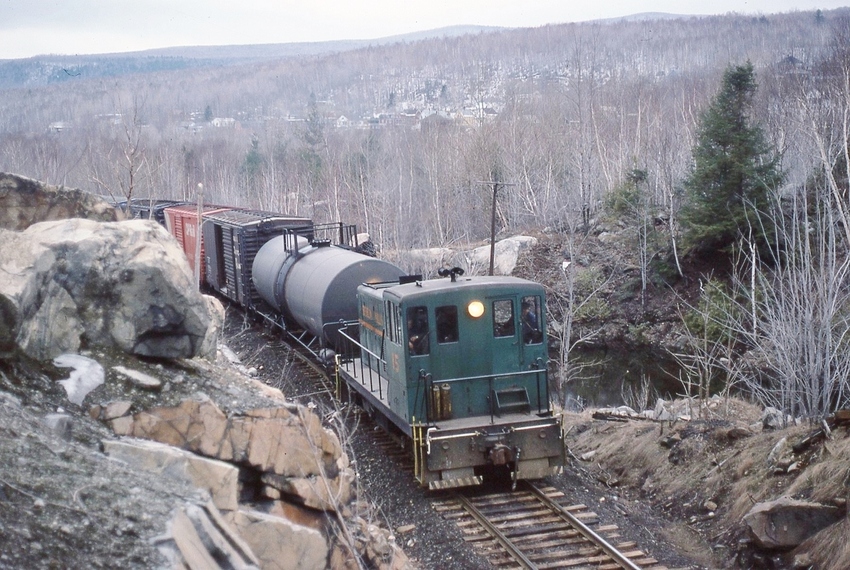 GE 70 Tonner.: The NERAIL New England Railroad Photo Archive