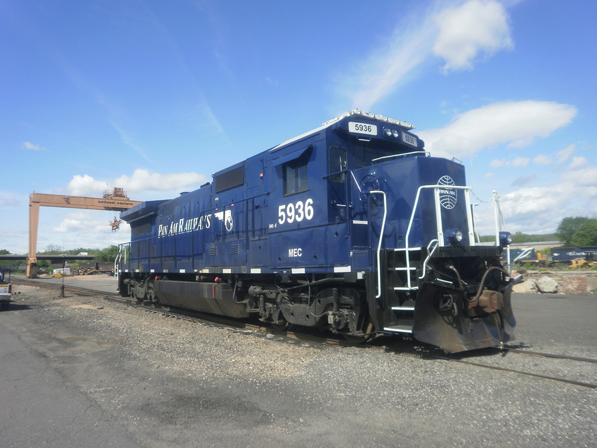 mec 5936 b40-8 plainville ct: The NERAIL New England Railroad Photo Archive