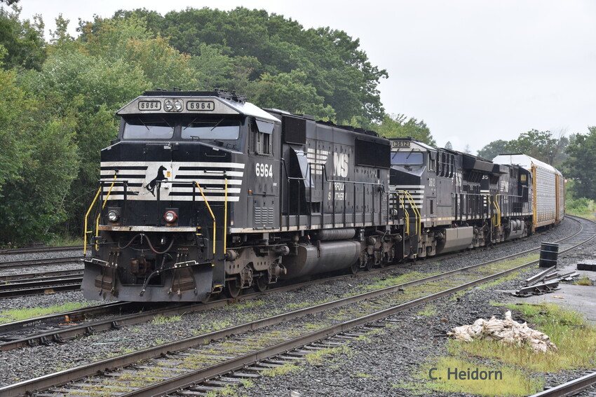 NS 6964 in Gardner: The NERAIL New England Railroad Photo Archive