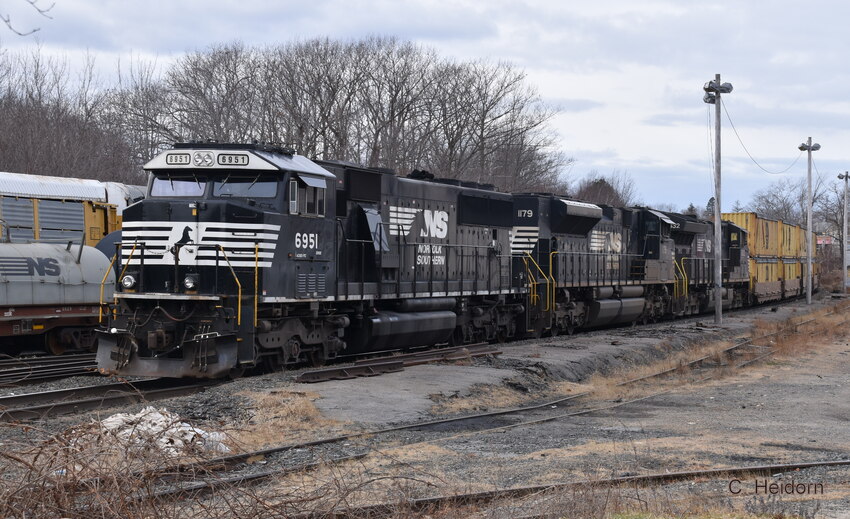 NS 6951 in Gardner Mass: The NERAIL New England Railroad Photo Archive