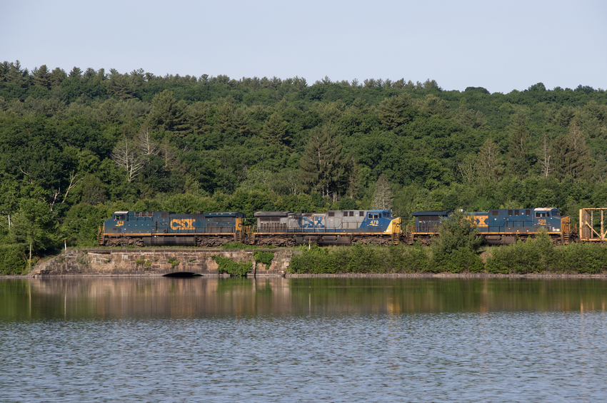 CSXT 474 Leads M427 at the Wachusett Reservoir: The NERAIL New England Railroad Photo Archive