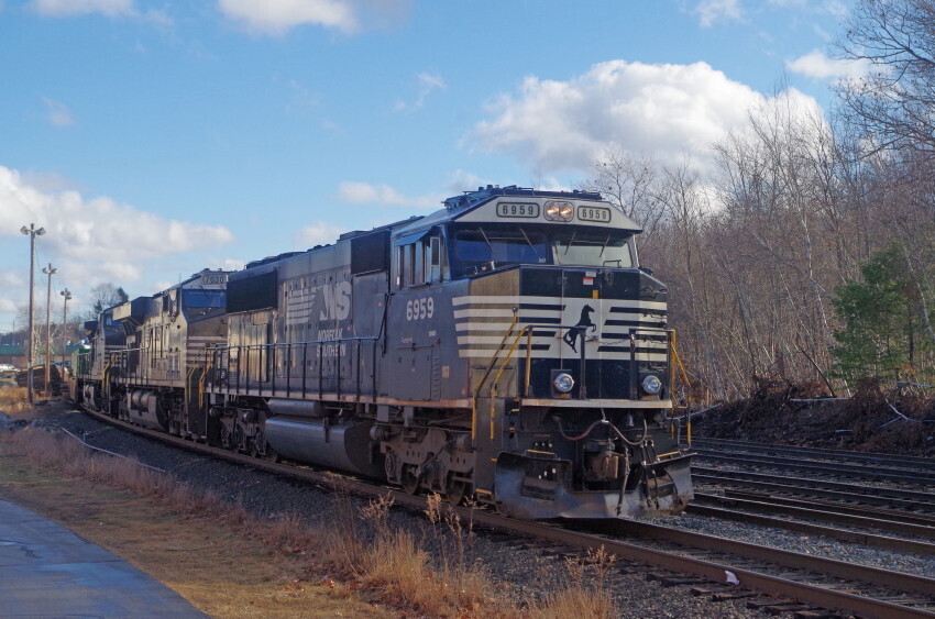 Norfolk Southern @ Gardner, Ma.: The NERAIL New England Railroad Photo Archive