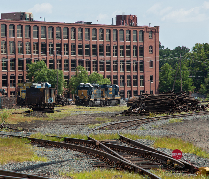 CSXT 8009 at Lawrence Yard: The NERAIL New England Railroad Photo Archive