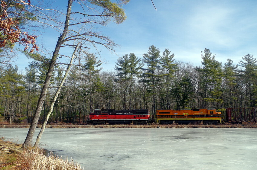 Providence & Worcester @ Jefferson, Ma.: The NERAIL New England Railroad Photo Archive
