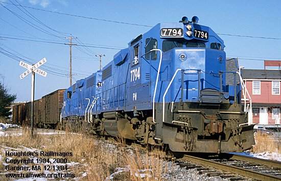Providence & Worcester GP38's #7794 & 7808 (Ex-Conrail) head south from ...