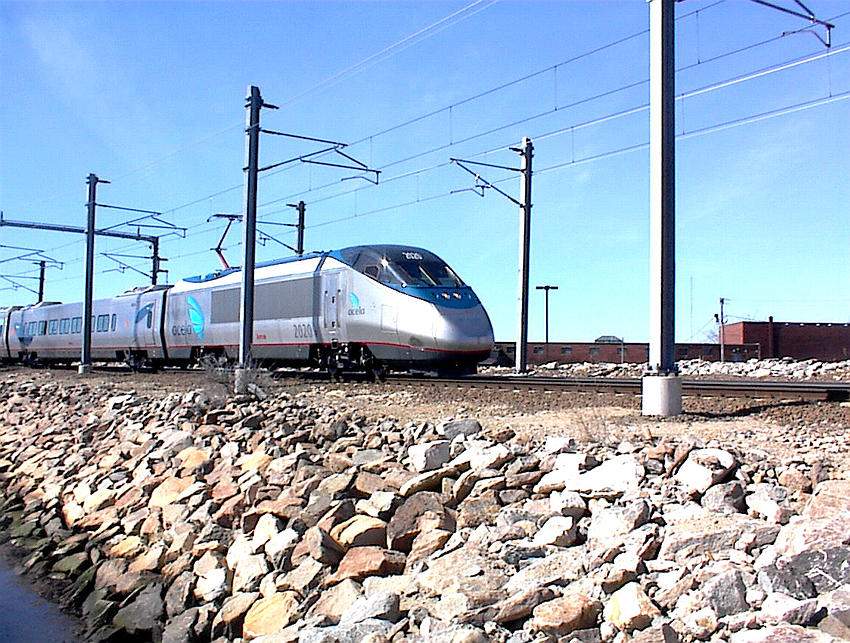Acela Express along shoreline: The NERAIL New England Railroad Photo ...
