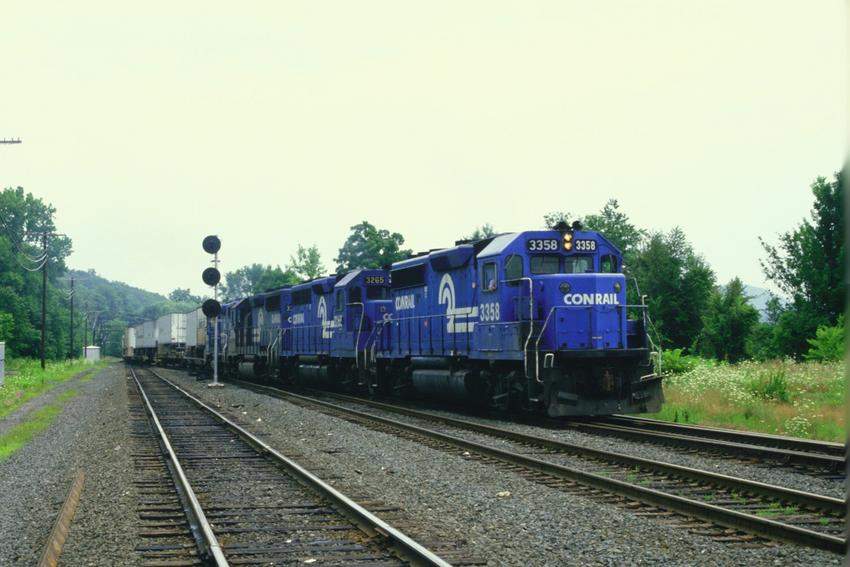 Conrail detours: The NERAIL New England Railroad Photo Archive