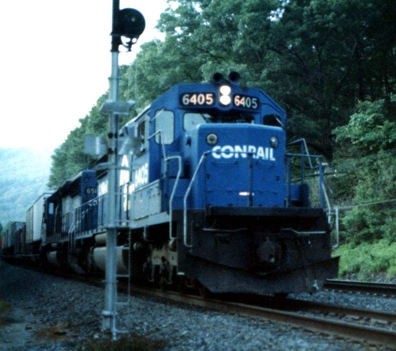 Approaching the Canal line Diamond at Westfield: The NERAIL New England ...