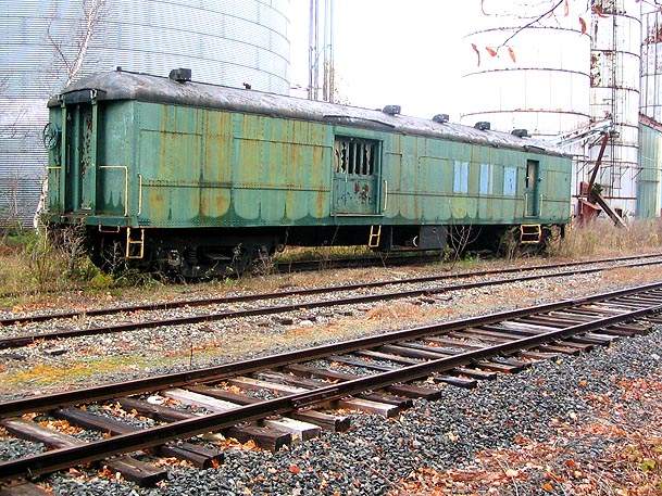 an interesting old baggage-RPO car: The NERAIL New England Railroad ...