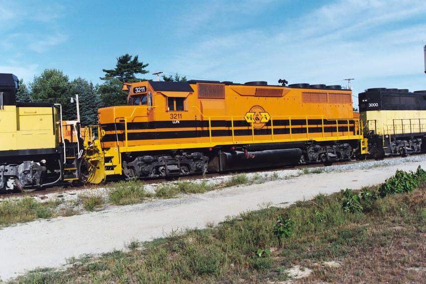 St. Lawrence & Atlantic LLPX 3211: The NERAIL New England Railroad ...