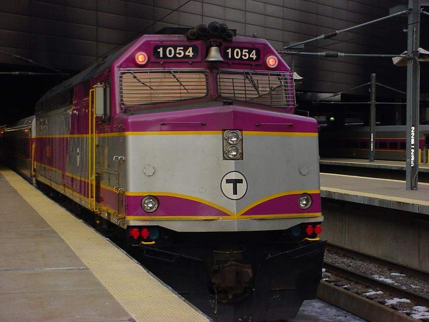 MBTA F40: The NERAIL New England Railroad Photo Archive