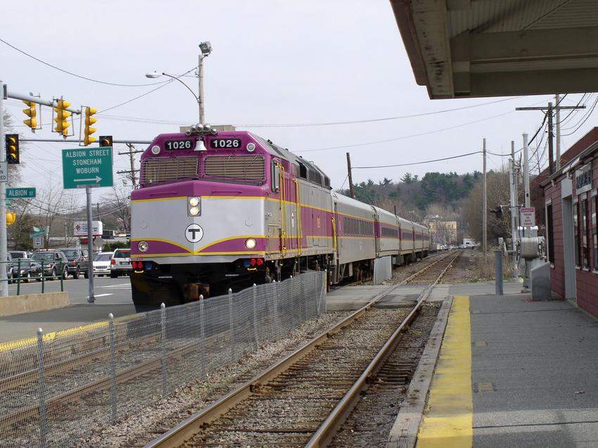 MBTA 1026 into Wakefield Junction: The NERAIL New England Railroad ...