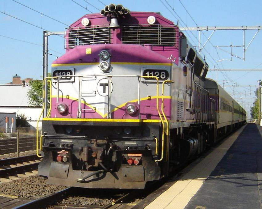 GP40MC 1128: The NERAIL New England Railroad Photo Archive