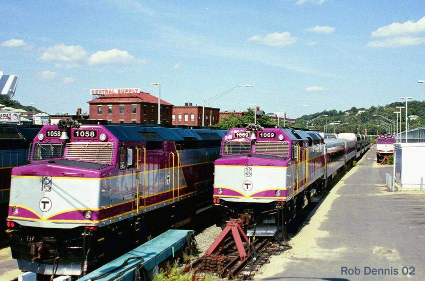 MBTA F40's Worchester1: The NERAIL New England Railroad Photo Archive
